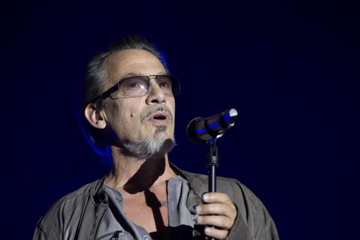 Florent Pagny visé par le témoignage de sa voisine en Patagonie sur ...